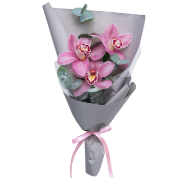 A Simple Token Of Love - Bouquets delivery to Moscow